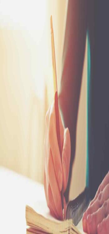 Vastu for Study Table: Direction, Position & Important Tips 2024