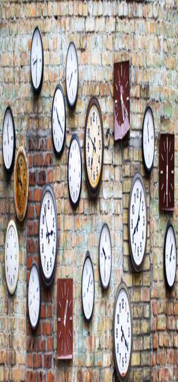 Wall Clock Vastu - Ideal Position, Shape and Direction as Per Vastu