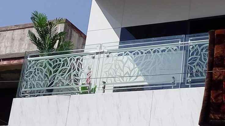 15+ Roof Railing Design: Safety & Style Guide in 2024