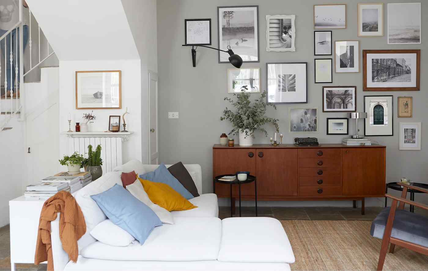 Wall Colour Combination with White: Dive into Diverse Hues!