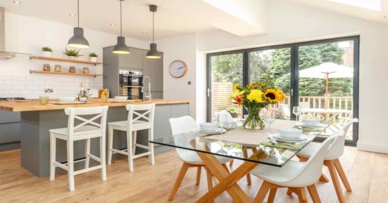 North West Kitchen Vastu: Colour, Floor Plan, Benefits & more!